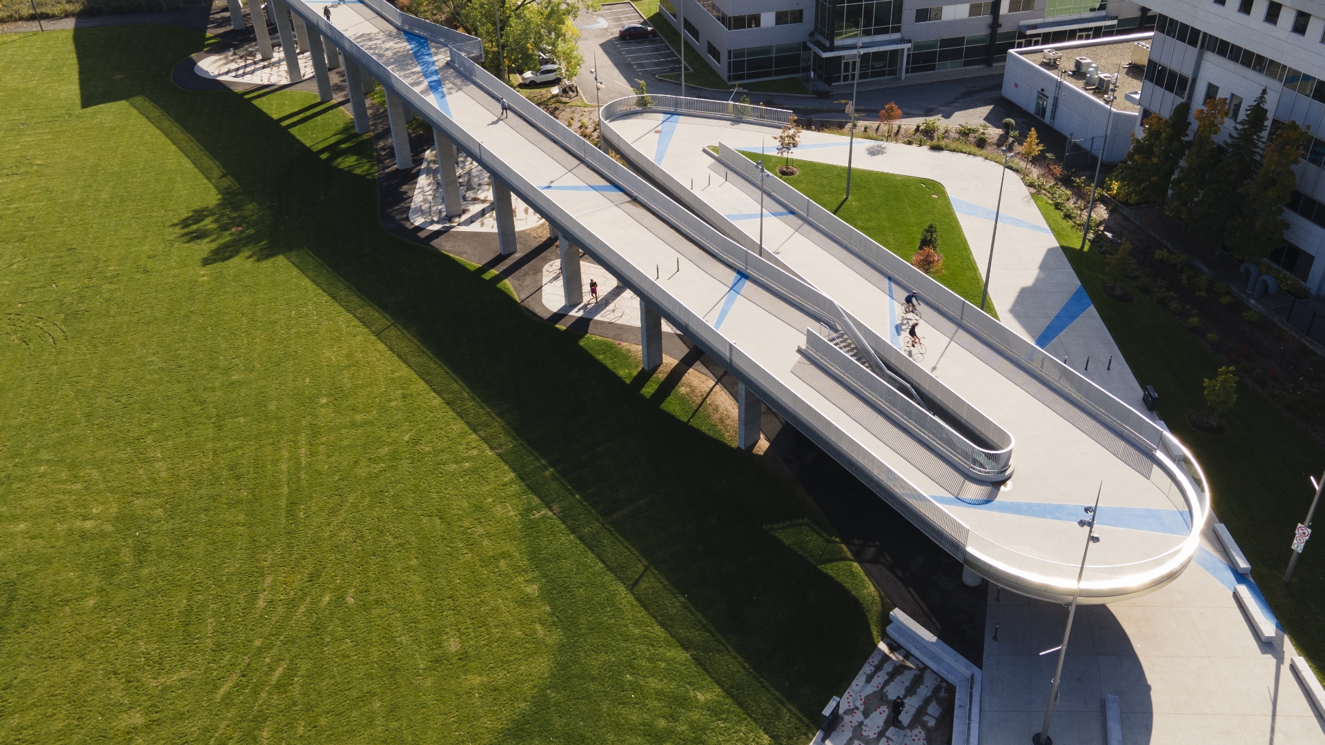 La passerelle du Campus MIL - MSDL